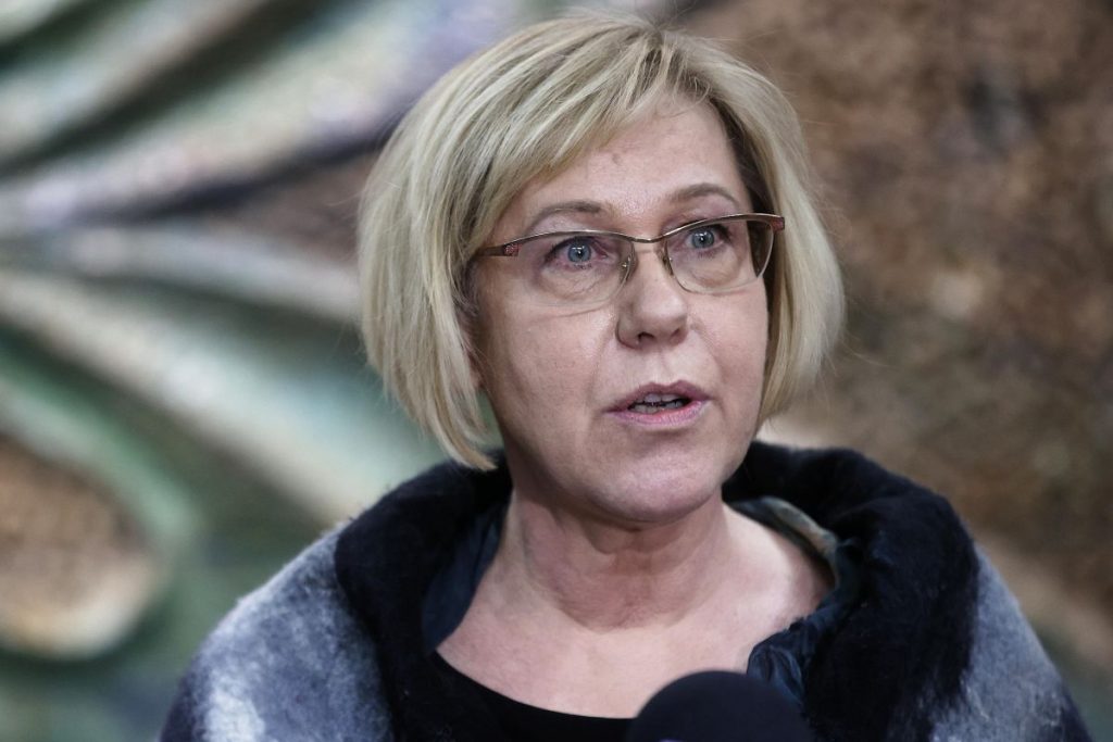 Nowak: W polskich szkołach trwa kształtowanie dzieci wg założeń agendy ...