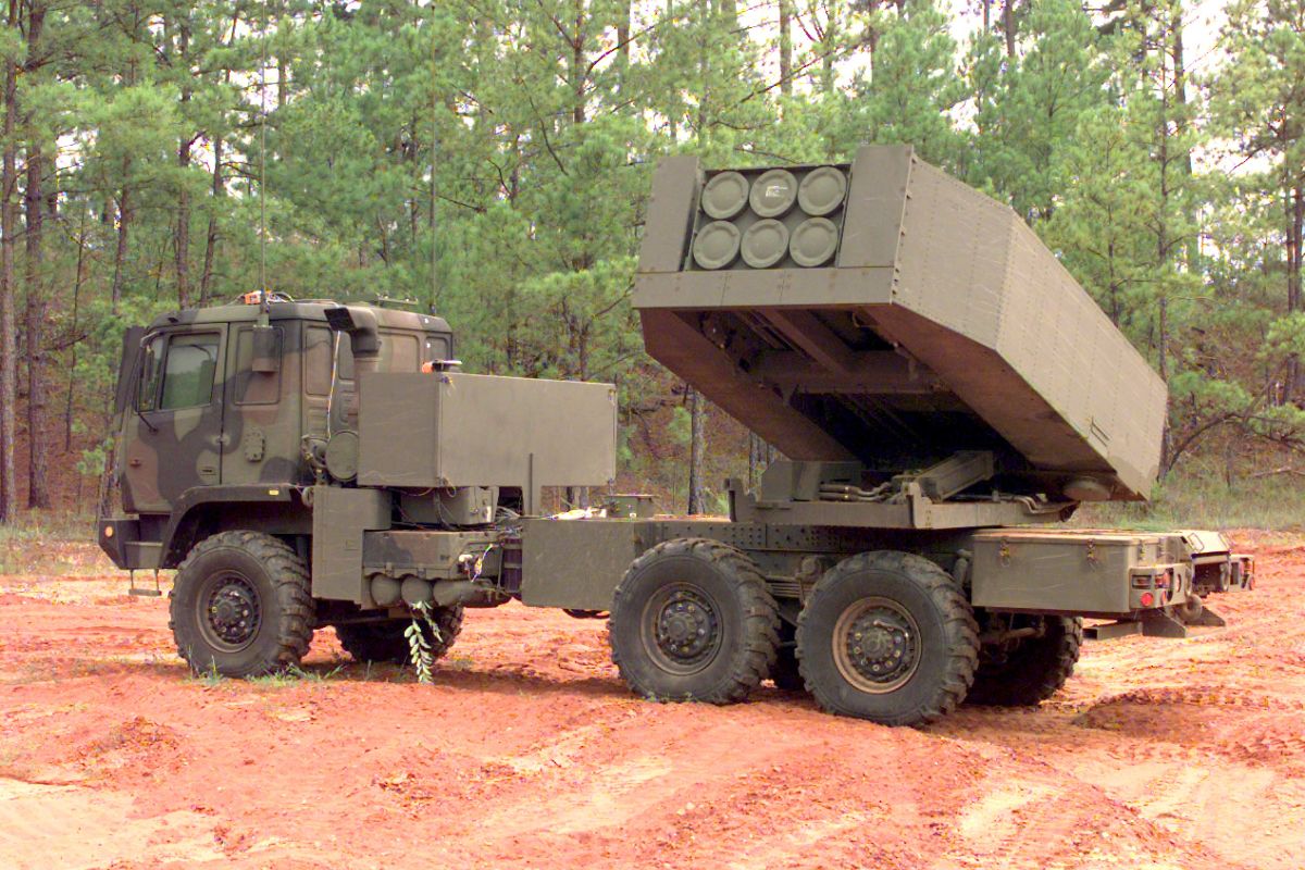 Estonia kupuje amerykańskie wyrzutnie HIMARS - NCZAS.COM