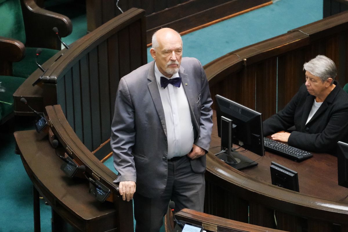 Korwin-Mikke odchodzi. "Mam 80 lat, są lepsi i młodsi ode mnie" - NCZAS.COM