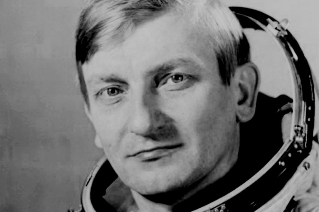 Nie żyje Mirosław Hermaszewski, pierwszy polski astronauta - NCZAS.COM