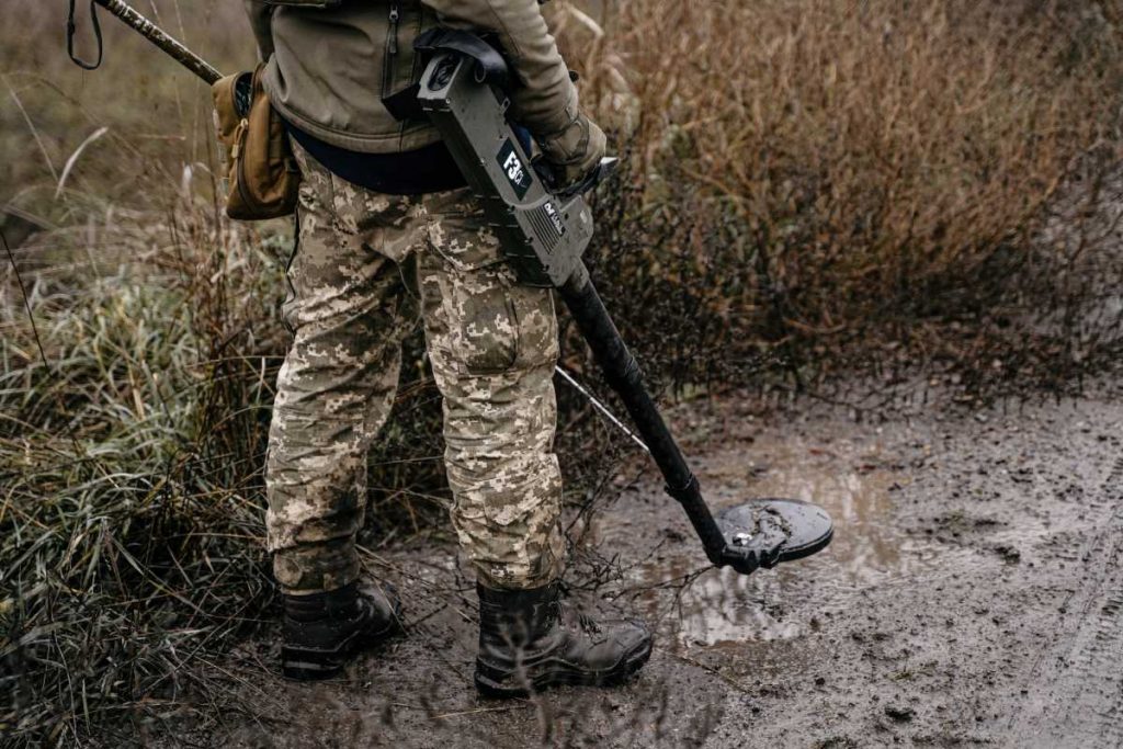 Kambodźańscy eksperci szkolą ukraińskich saperów za japońskie pieniądze ...