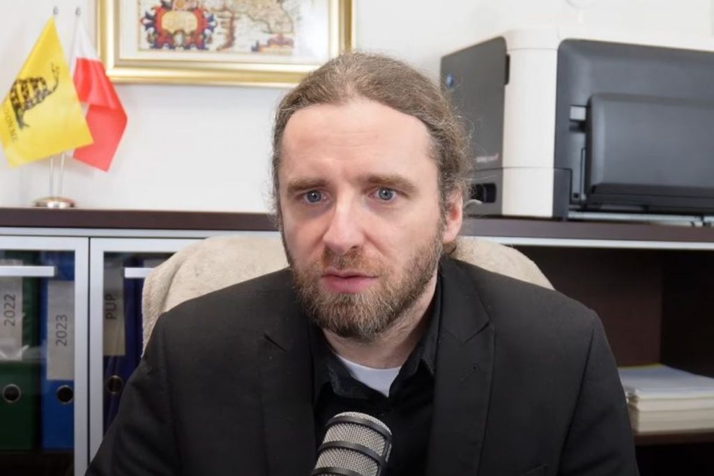 Sośnierz o przekazywaniu uzbrojenia Ukrainie. "Ta wojna jest również w naszym interesie" [VIDEO ...