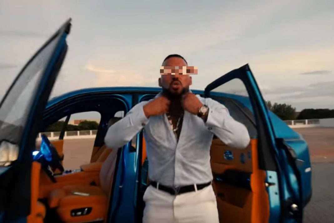 Polski raper poszukiwany listem gończym. Żyje w Dubaju i pławi się w ...